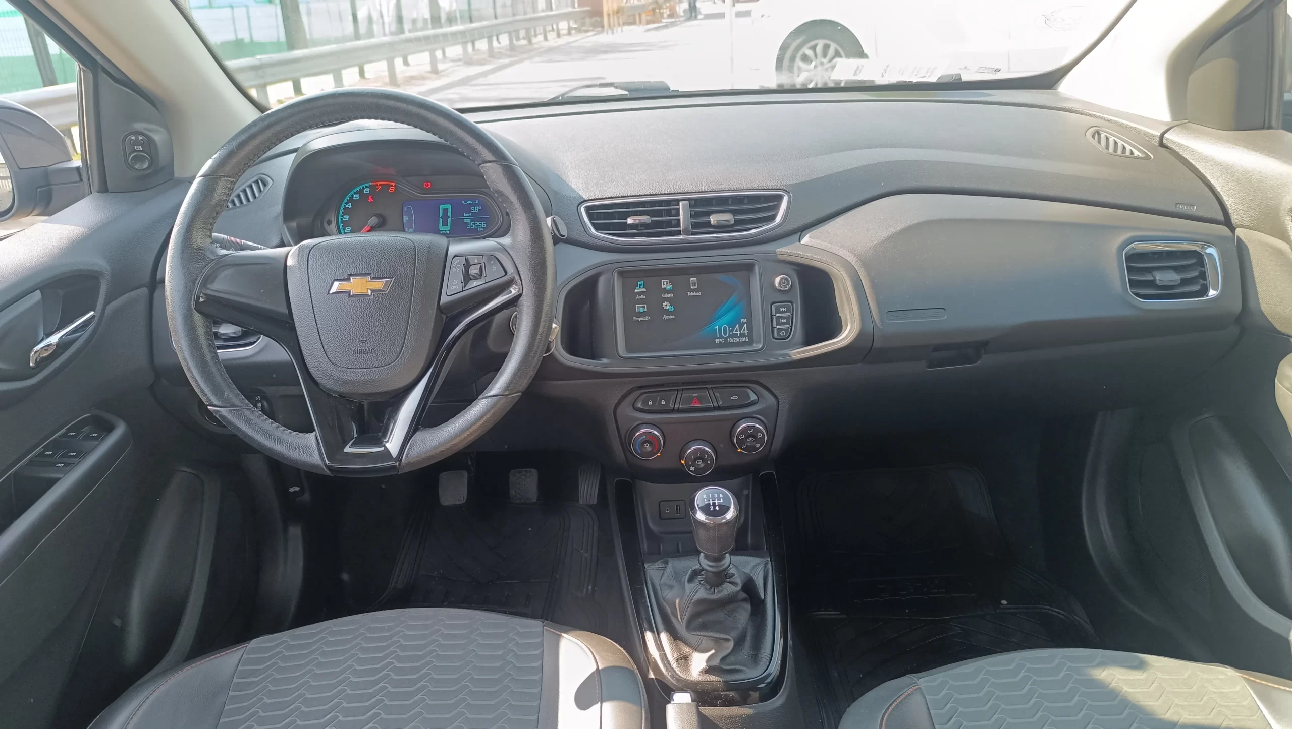 CHEVROLET ONIX LTZ 2017 1.4cc – StarCars