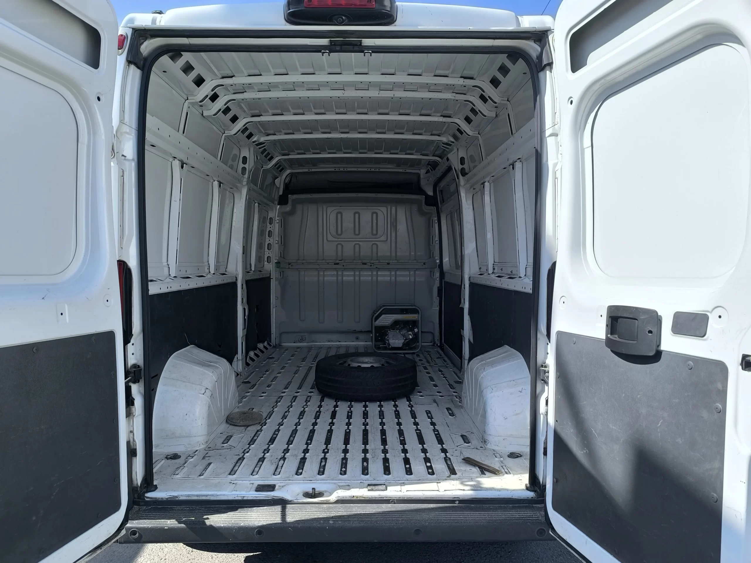 PEUGEOT BOXER L3 2018 2.0cc – StarCars